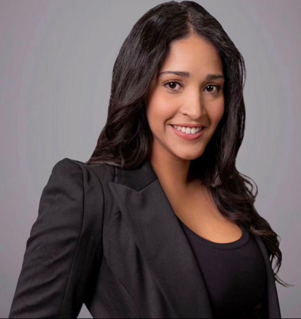 Meet Farah Sutton | Real Estate Agent - SHOUTOUT ARIZONA