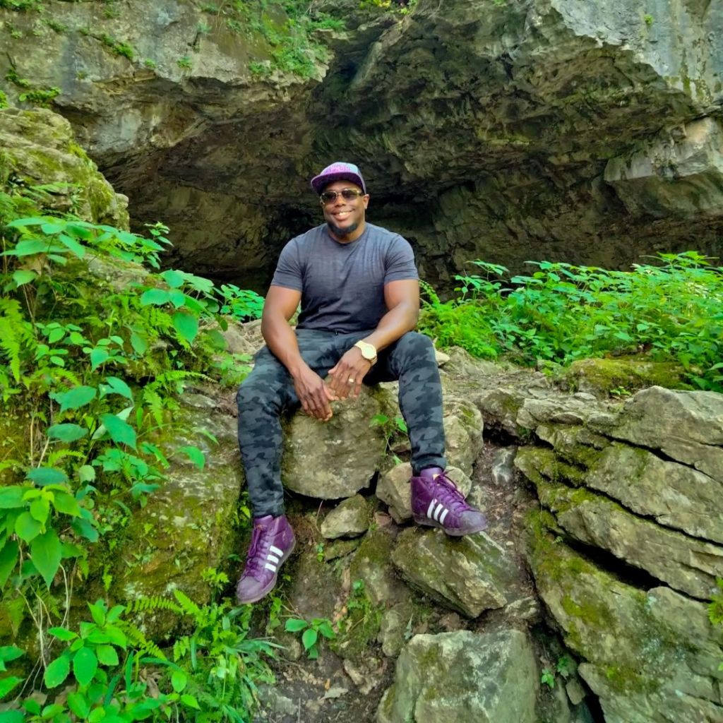 meet-thurro-alexander-hiker-social-media-influencer-producer