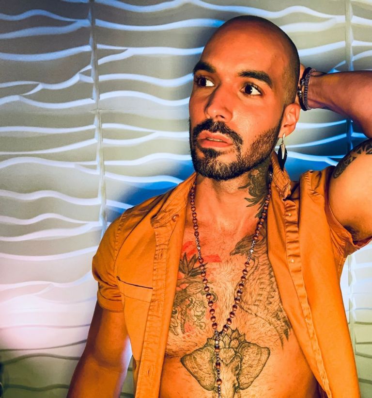 Meet Adrian Rios | Celebrity Makeup Artist and Educator - SHOUTOUT ARIZONA