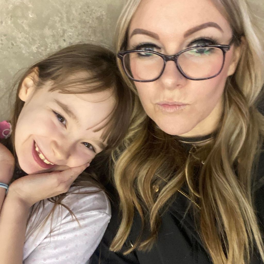 meet-jennifer-o-shea-teacher-working-mom-motherhood-blogger