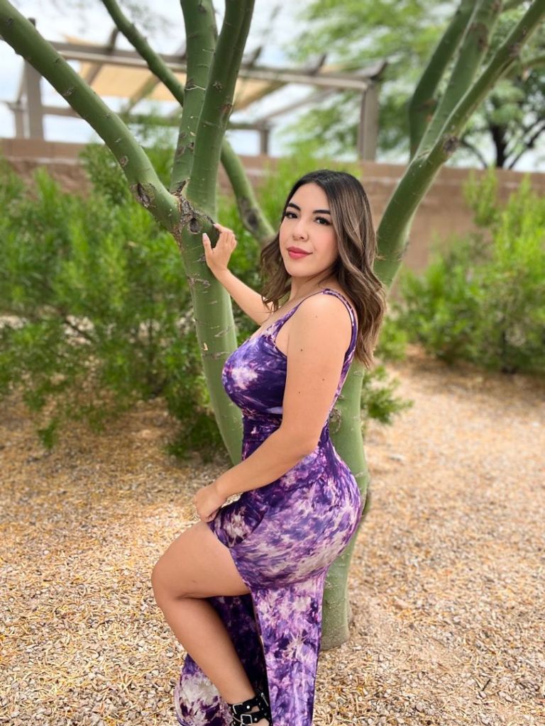 Meet Marivel Merems | Content Creator – SHOUTOUT ARIZONA