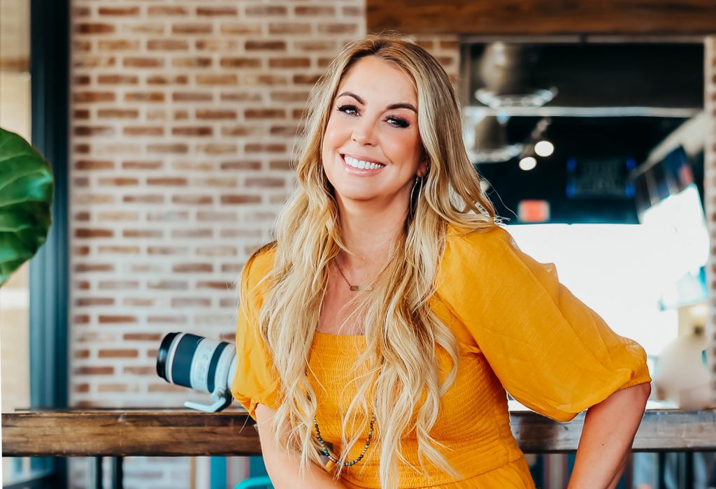 Meet Sarah Robinson | Photographer at Sunshyne Pix - SHOUTOUT ARIZONA