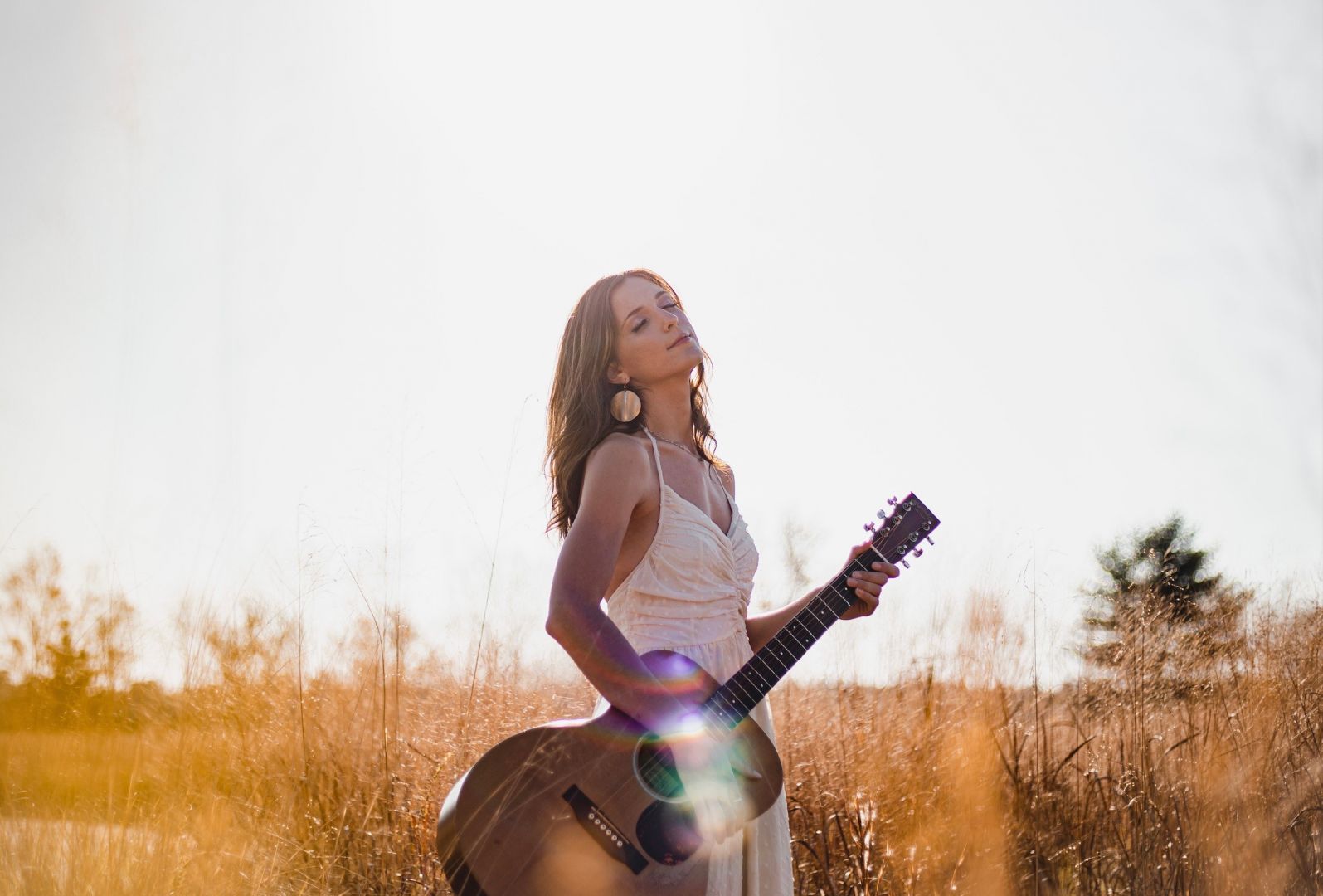 Meet Sahara Moon | Artist, Singer-Songwriter - SHOUTOUT COLORADO