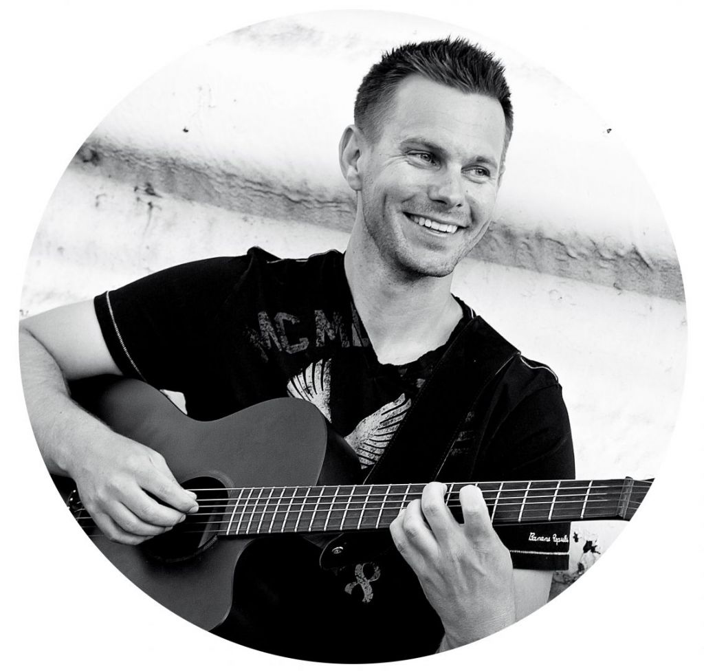 Meet Scott Robb | Songwriter/Musician - SHOUTOUT ARIZONA