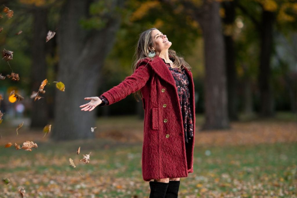 Meet Beth Rivelli | Motherhood Story Coach - SHOUTOUT ARIZONA