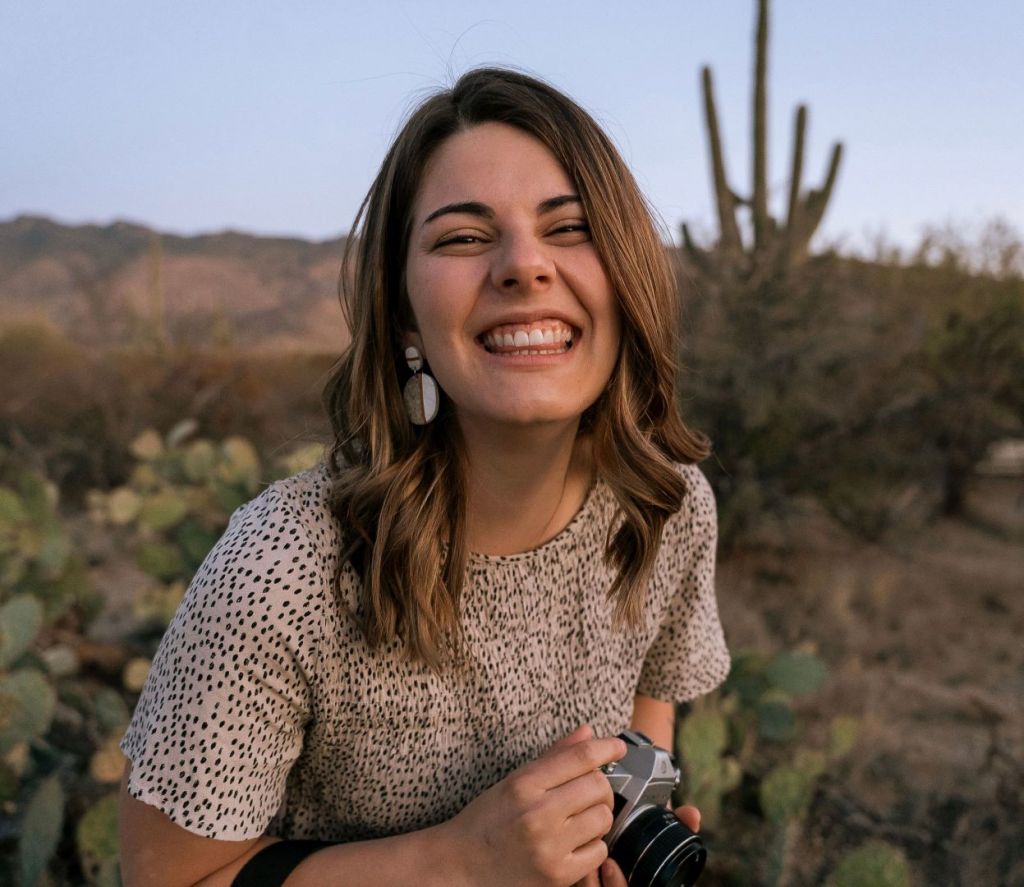 Meet Alyssa Phillips | Photographer & Nurse - SHOUTOUT ARIZONA