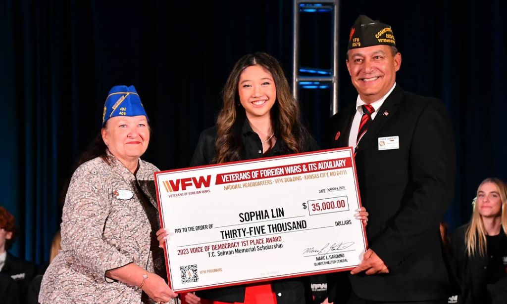 Meet Sophia Lin | Activist, Artist, & Social Entrepreneur - SHOUTOUT ARIZONA